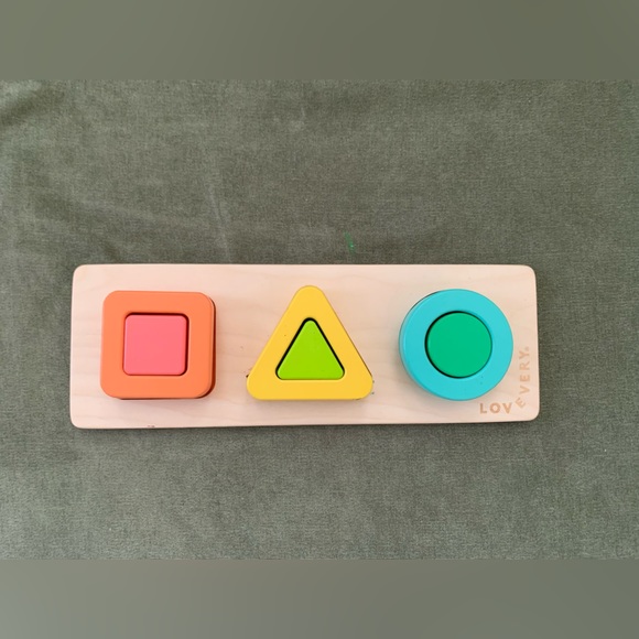LOVEVERY | Toys | Lovevery Geo Shapes Puzzle From The Realist Play Kit ...